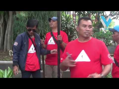 Edukasi Warga, LSM Kompas Pasang Rambu Rawan Pohon Tumbang