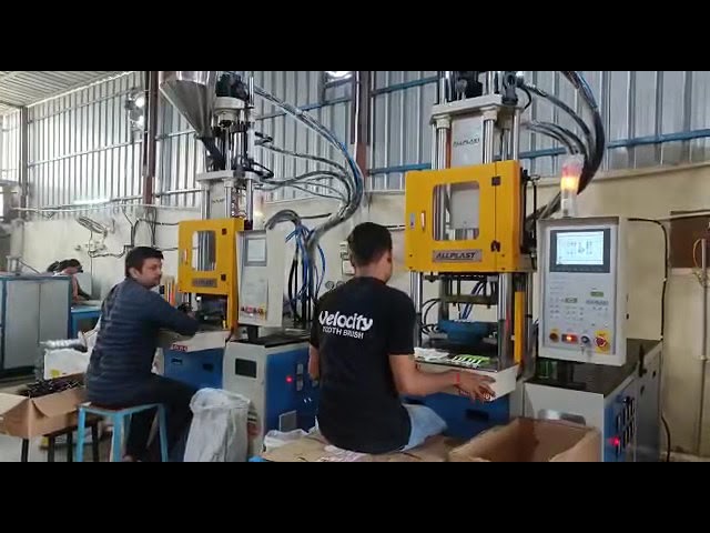 Vertical Injection Machine - 25 ton Vertical injection machine ...