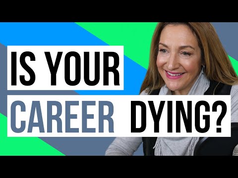 3 Signs Your Career ISN'T Growing