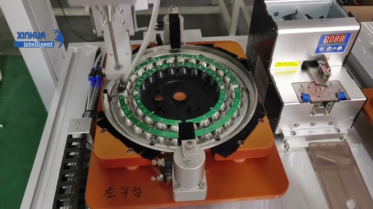 Multi-axis fully automatic screw locking machine#screw #robotics #machine