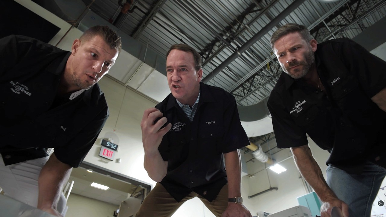 Peyton Manning, Rob Gronkowski & Julian Edelman Rebuild the Patriots’ Super Bowl LI Trophy