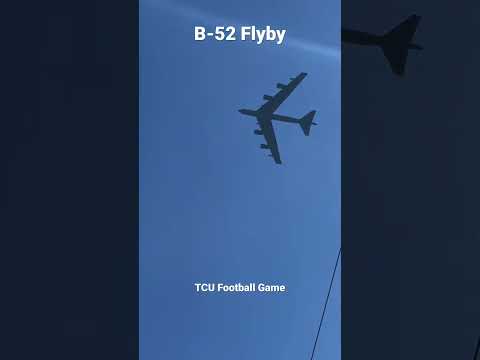 Boeing B-52 Flyby in Ft Worth Texas Nov 5, 2022
