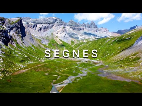 Wandern in Flims zum Segnes Hochtal im Sardona Gerbirge (Wasserweg), Graubünden, Schweiz