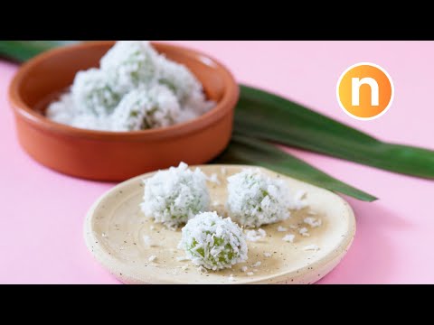 Onde-Onde | Pandan-Flavored Glutinous Rice Balls with Palm Sugar | Buah Melaka [Nyonya Cooking]