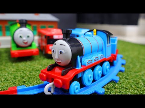 Merakit Mainan Kereta Api Thomas and Friends, Tayo Si Bus Kecil , Unboxing Mainan Kereta Api ASMR 45