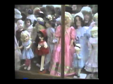 The Lacey Doll Museum In Lincoln City, Oregon