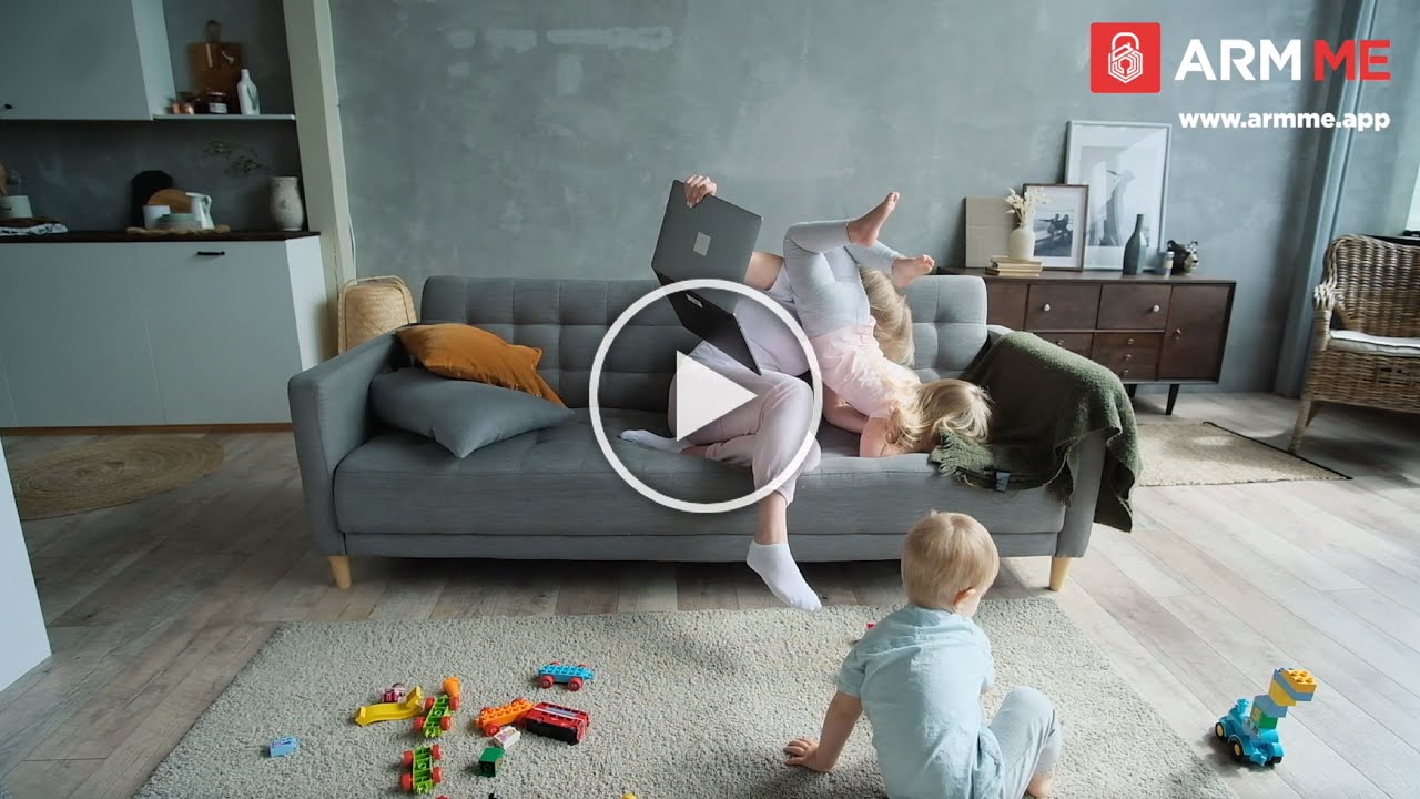 ArmME app working mom