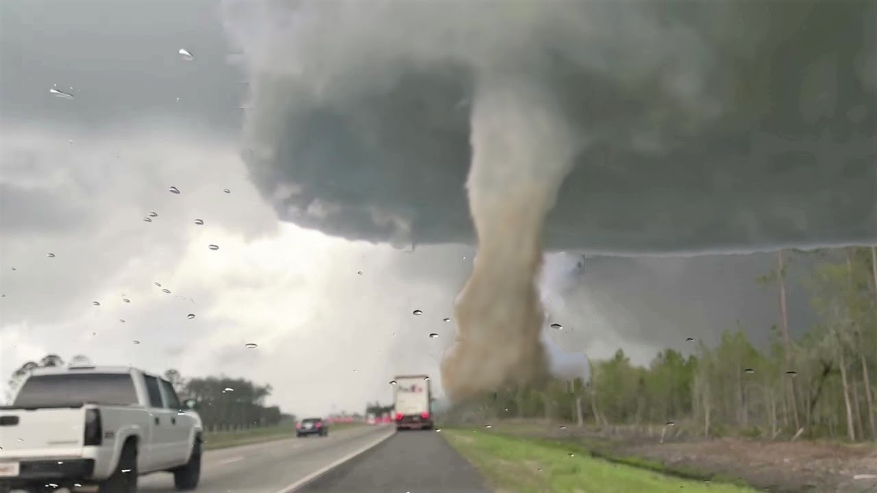 Awe-Struck Storm Chasers Witness and Capture a Giant Texas Tornado ...