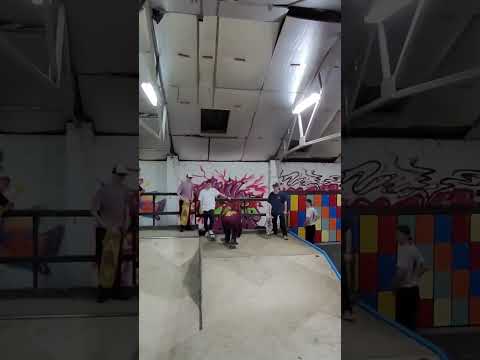Last warehouse jam Instagram @andresk8s_