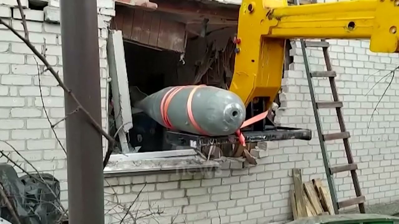 Top News- 30 raketa kruz mbi bazën ukrainase/Dhjetëra të vrarë në ... Top News- 30 raketa kruz mbi bazën ukrainase/Dhjetëra të vrarë në ...