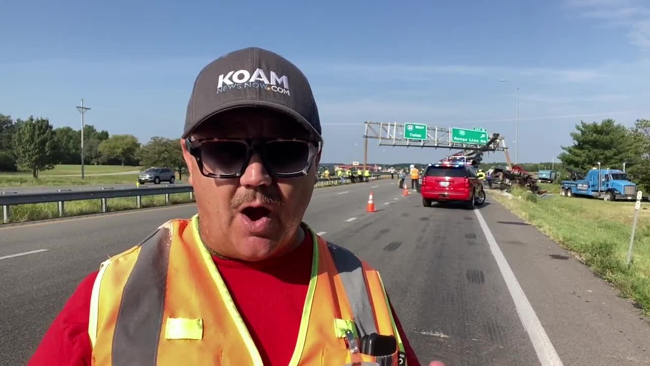 Live:I-44 west fatal crash closes interstate, sign above interstate leaning