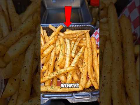 No importa cuánto lo intentes, las papás fritas siempre saben mejor en restaurantes