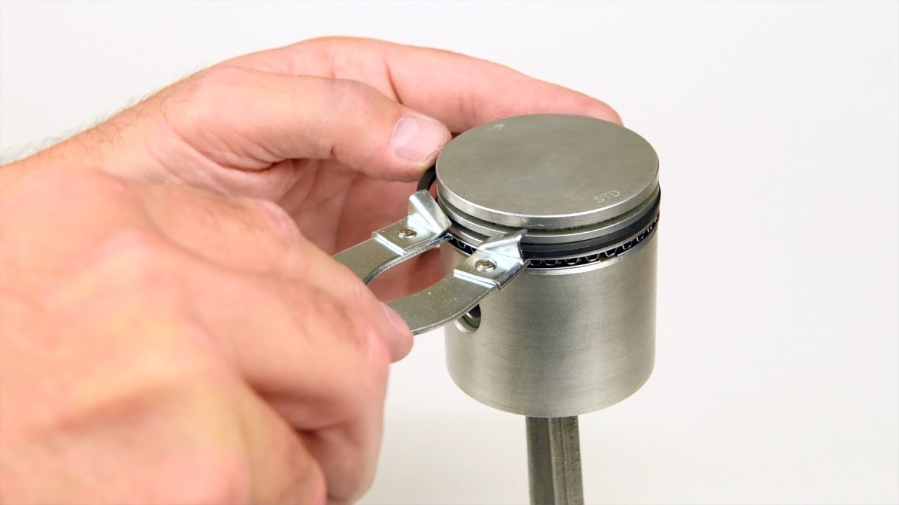Atomic 4 - Piston Rings Install