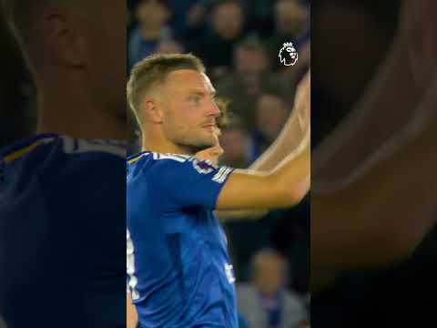 Jamie Vardy gatecrashes Spurs' party