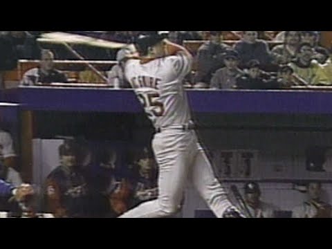 McGwire connects for 400th career home run
