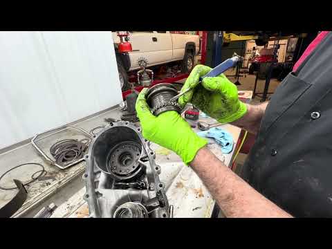 06 Chevy Silverado 2500HD - 6.0L / 4wd. 261HD Transfer Case. Oh boy. Just keep's getting worse.