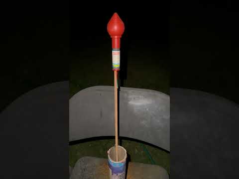 RPG LOOKING TOP 🚀 GREAT WHITE ROCKET VINTAGE FIREWORKS DEMO 🚀 🧨 💥 CIRCA 2004