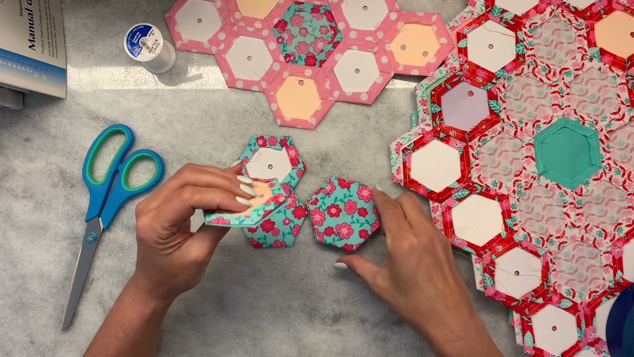 Nice Even Whip Stitches for EPP Hexagons | English Paper Piece Tutorial