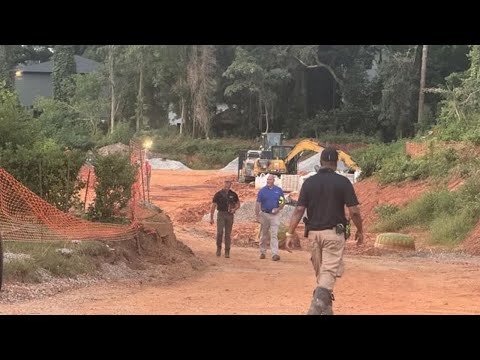 Atlanta police continue to search for 2 tied to DeKalb County construction site arson