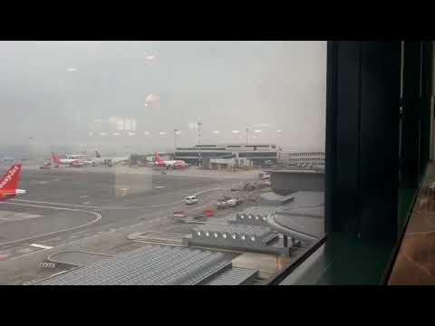First Vlog Italy,Italia Travel Tour di Malpensa Airport,Milan Airport in 3 minutes.