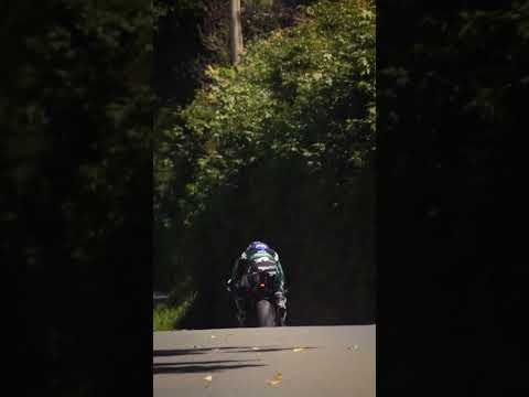 Do it like a Dunlop. | Isle of Man TT Races