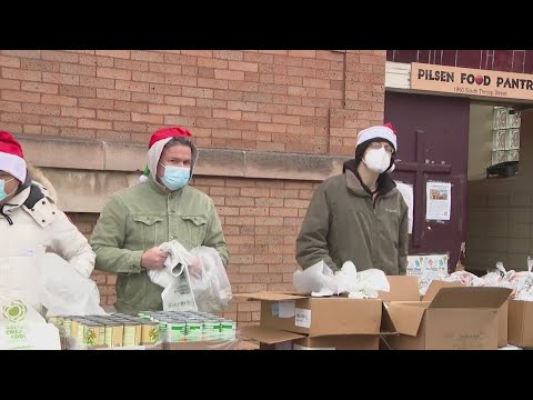 Pilsen Food Pantry hosts toy, food distribution