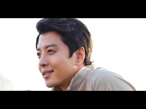 Lee Dong Gun renews his contract with FNC Entertainment