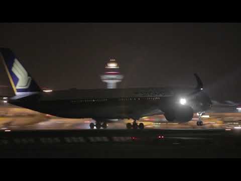 World’s longest flight departs for Newark Liberty International Airport