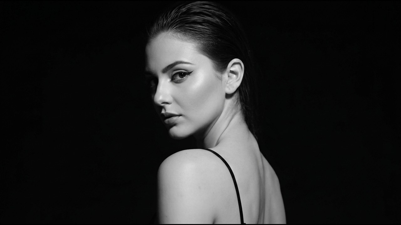 ZOYA - Living the Moment | Official Music Video 2026