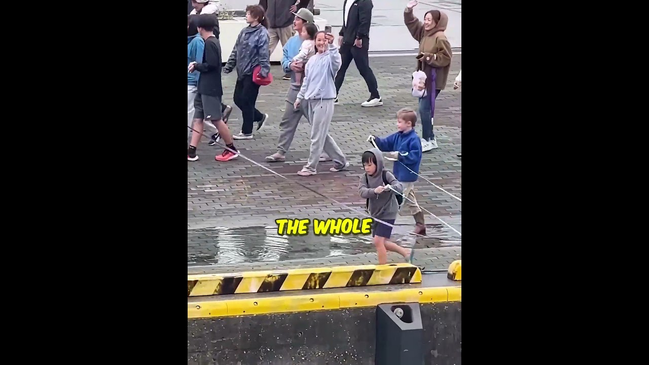 Japanese Locals Gave Her A Goodbye She’ll Never Forget