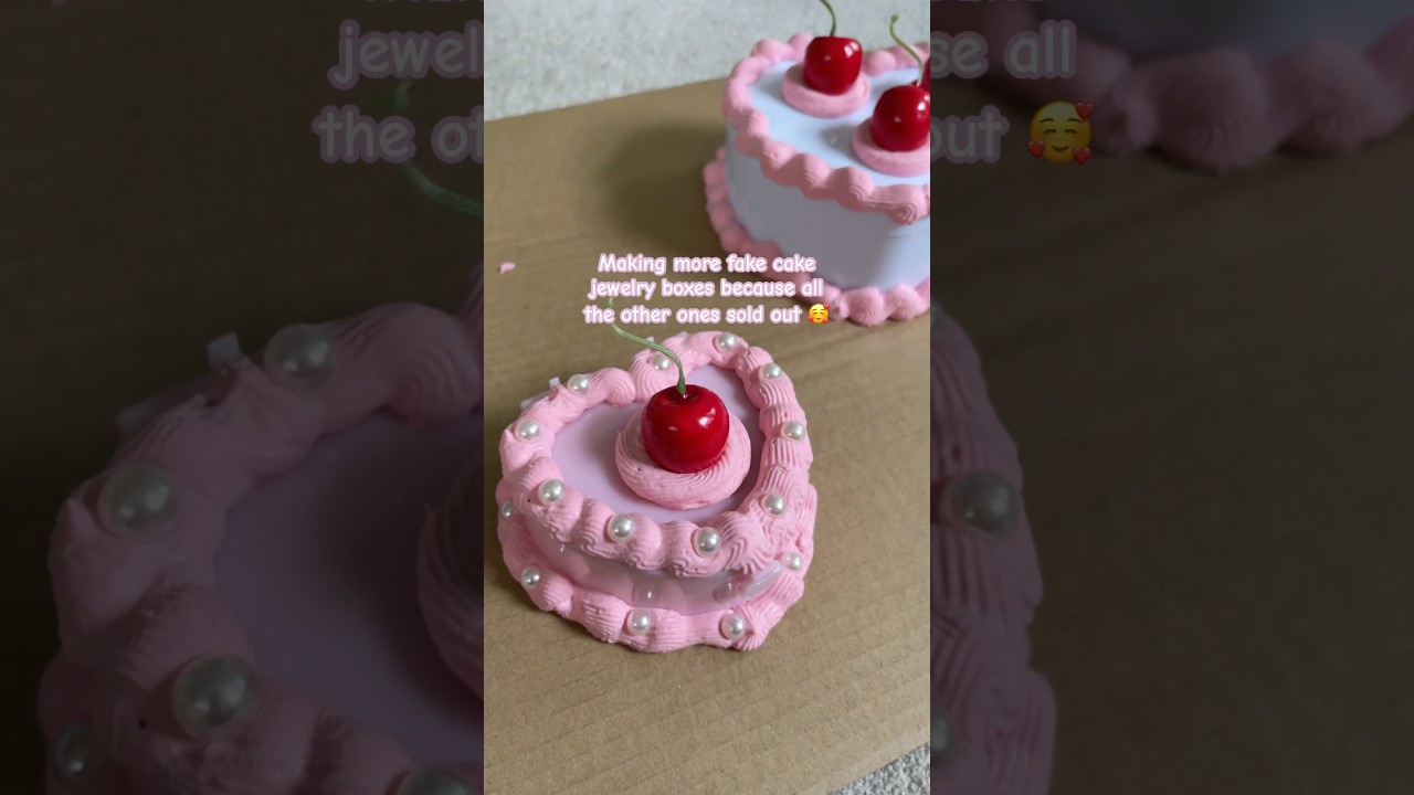The DIY fake cake jewelry boxes were such a hit the first time I posted them 🤩 #fakecake #diy