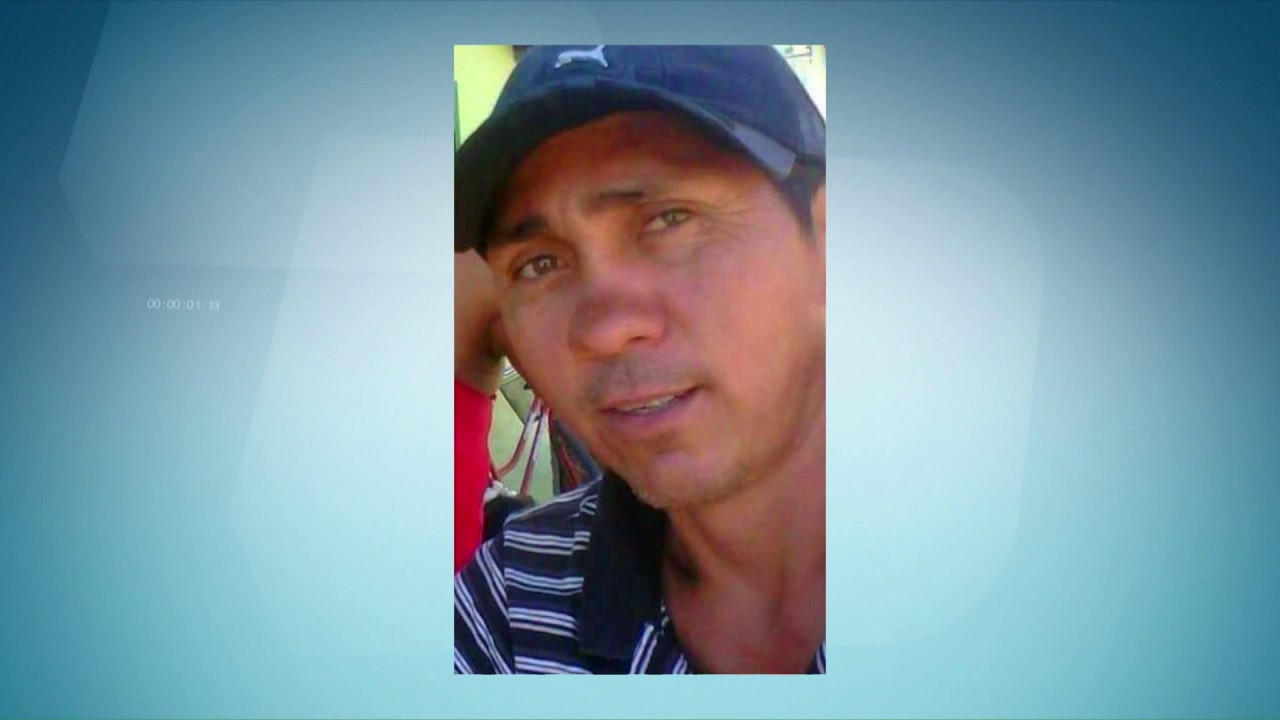 Acidente entre micro ônibus e carro passeio deixa pai de família morto na BR 404