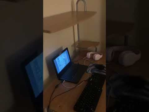 My $700 cheap laptop setup (trash for csgo)
