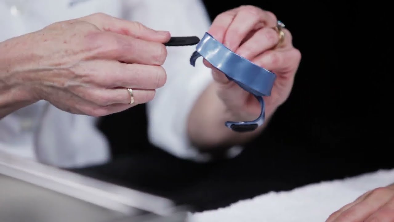 Anti claw orthosis (Orfit Strips in Orfit Colors NS) - Splinting techniques 6/10