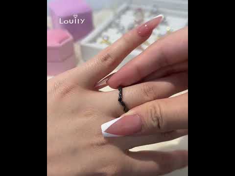 Louily Unique Leaf Design Black Stone Coffin Cut Wedding Band In Sterling Silver