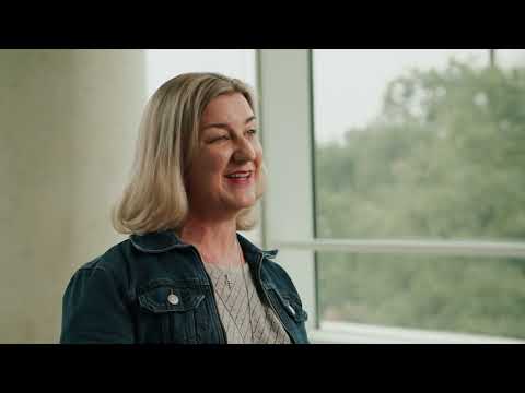 How Dr. Laura Kabiri Uses Digital Learning to Enhance Student Engagement