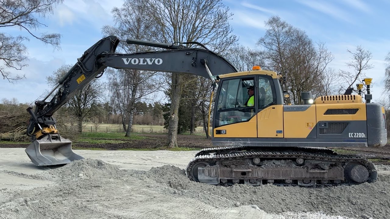 Grävmaskin Volvo EC220DL, Gotland, Klaravik auktioner