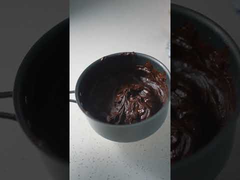 9 Year Old Tries Snoop Dogg Brownies!