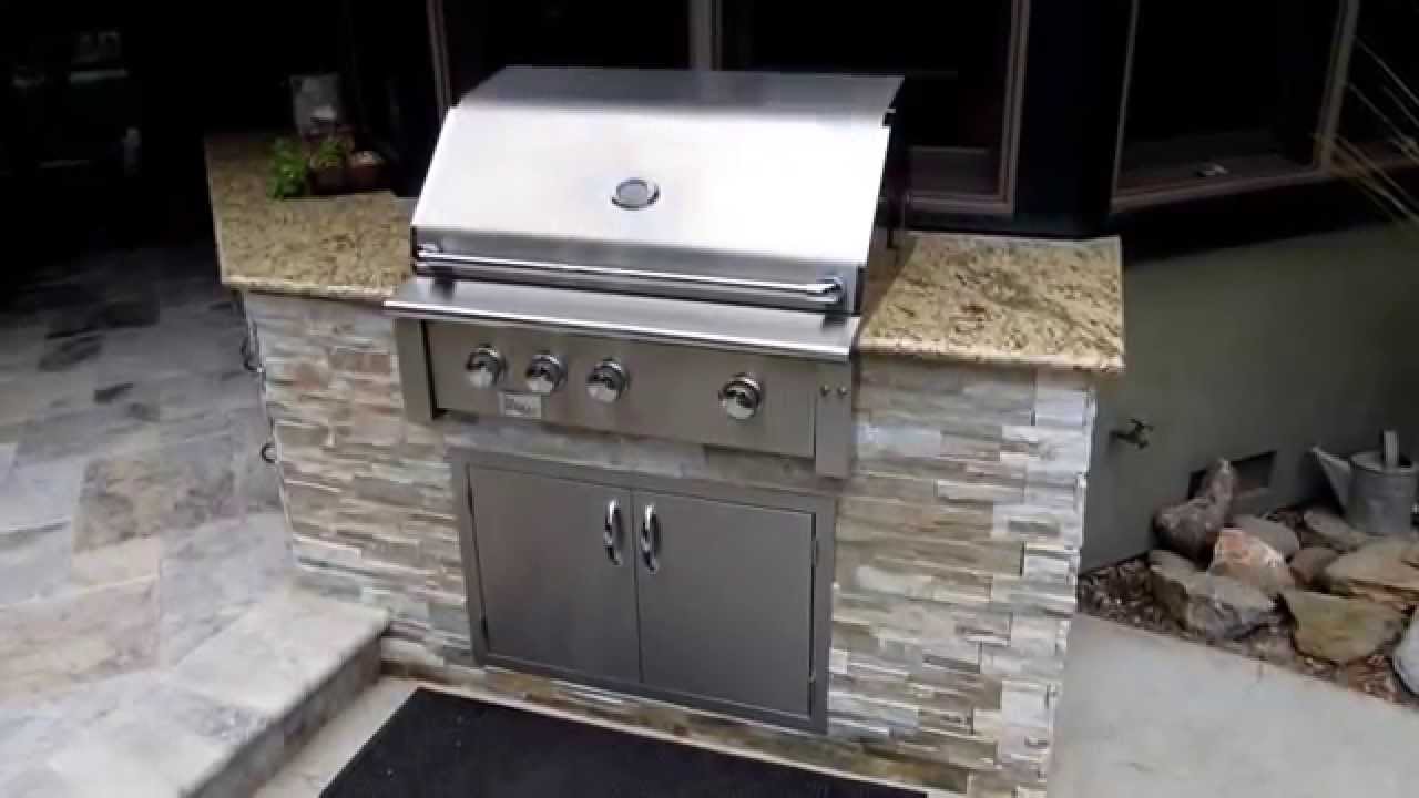 Outdoor Kitchen and Outdoor Table, Menlo Park, CA