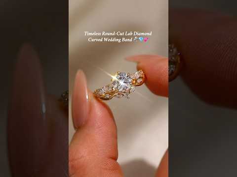 Designed to make every ‘yes’ unforgettable.💓#engagementring #labdiamond #ringset