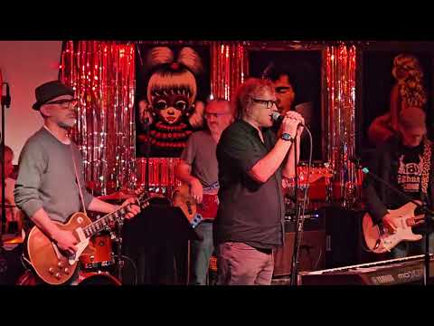 Strong Suit - Dirty Secrets - Darrell's Tavern - Shoreline, WA - 06-14-2025