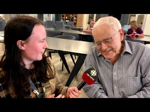 Watch St. John's seniors 'glow up' their vocabulary with a lesson in Gen Z slang