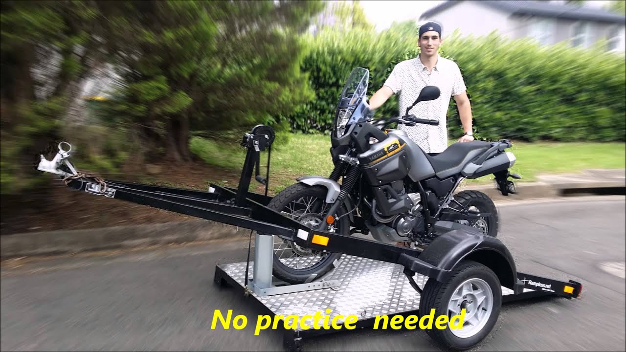 Rampless net trailer with Yamaha Tenere 2