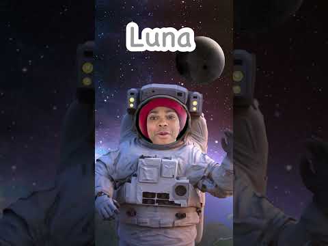Iโm floating in outer space! ๐ Learn to say moon in Spanish #shorts #learning #kids
