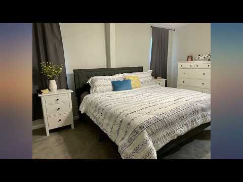 Allewie King Size Platform Bed Frame // Fabric Upholstered Bed Frame with Diamond review