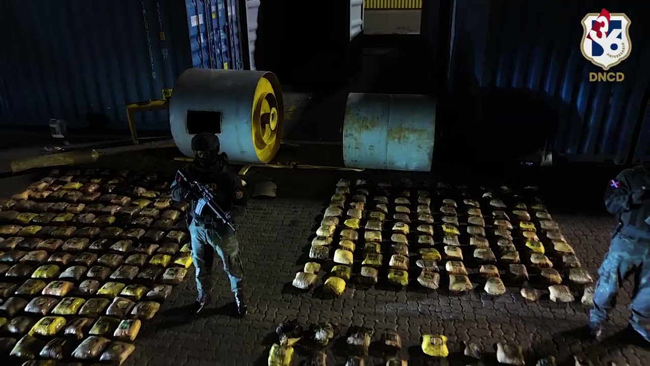 EN PUERTO HAINA ARRESTAN DOS E INCAUTAN EN ROLOS DE MAQUINARIA PESADA MAS DE MIL LIBRAS DE MARIHUANA