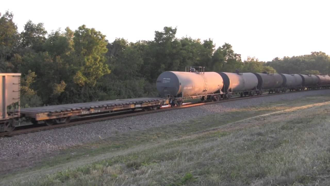 ATSF GP35 On 107!