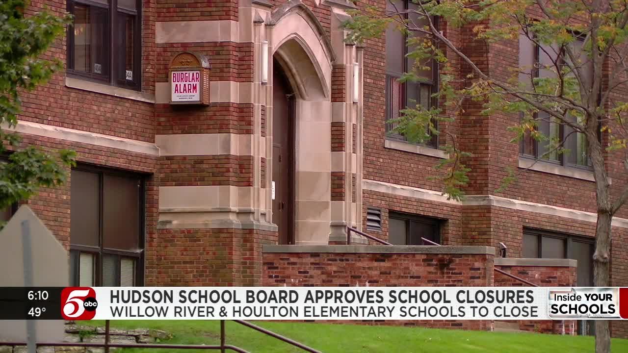 Despite parent opposition, Hudson School Board votes to close 2 elementary schools