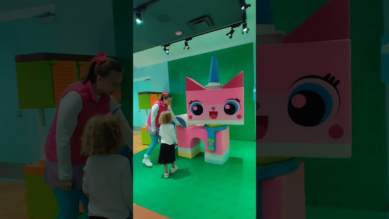 Meeting Lego UniKitty #lego #unikitty #unigata #legoland