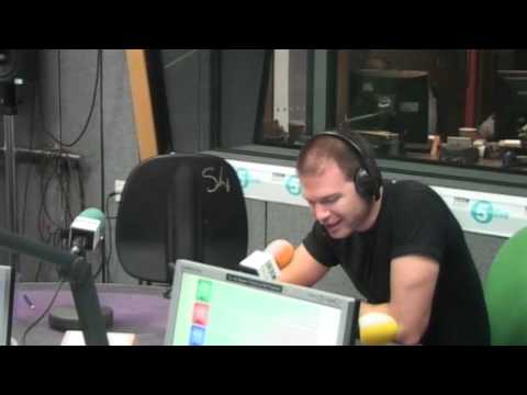 Simon Mayo and James King review Shadow Dancer